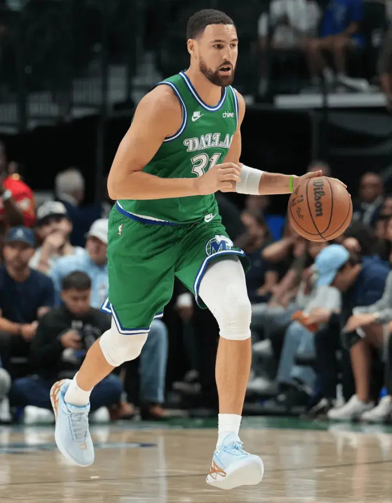 Klay Thompson wearing the "KT11 Kyrie" colorway - VJ SNEAKER – VJsneaker